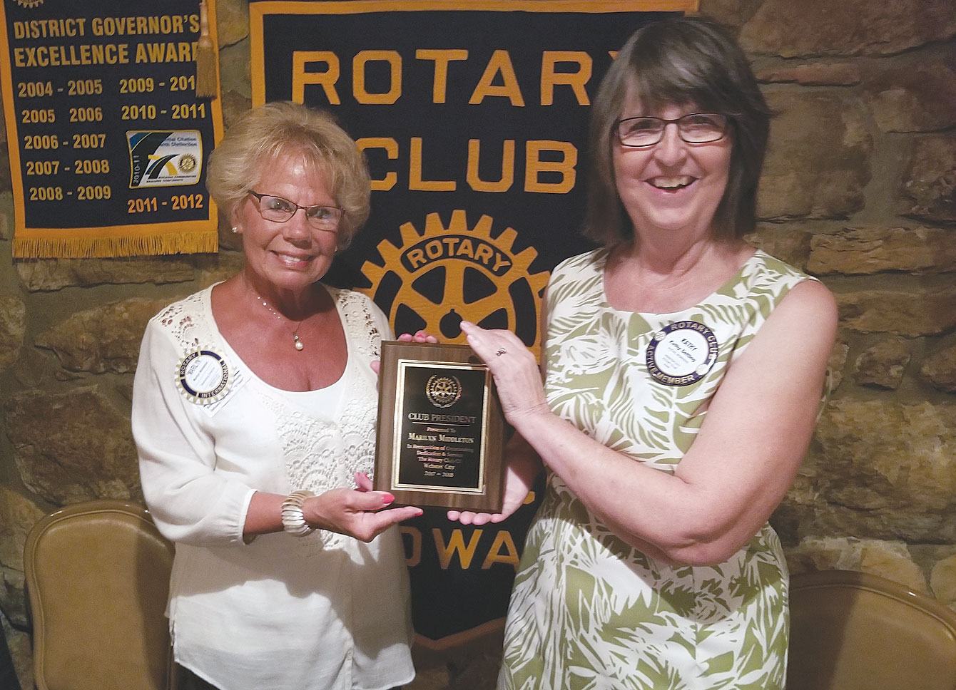 Passing the gavel | News, Sports, Jobs - The Freeman Journal